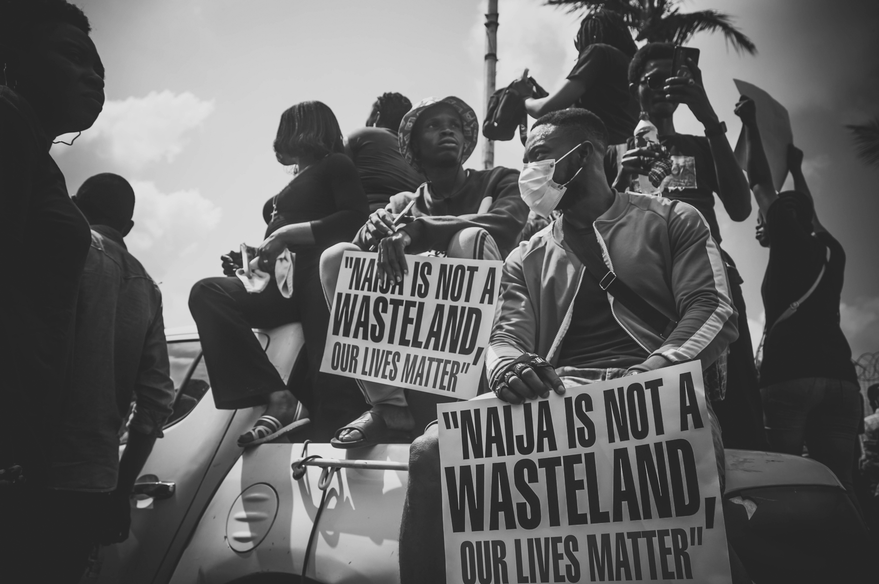 #EndSARS: Nigerian Youth Battle Against Notorious Police Unit – Anthrow ...