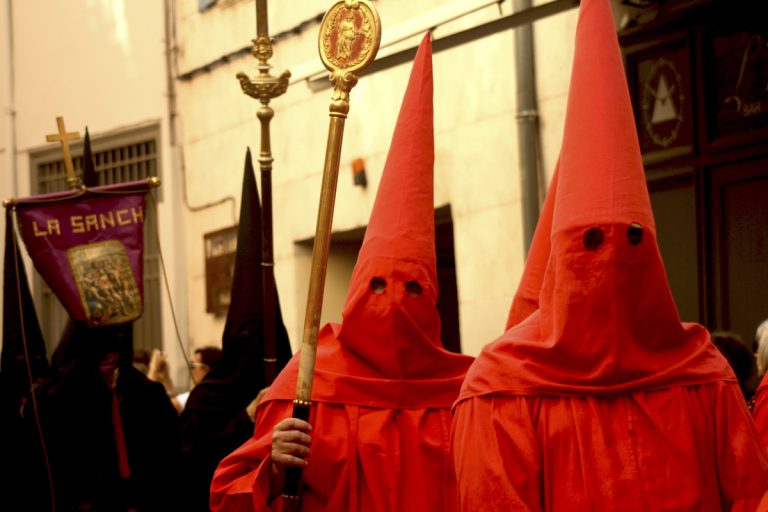 The Brotherhood of the Blood’s 600-Year-Long Procession – Anthrow Circus